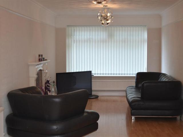3 Bedroom Semi Detached House for Rent