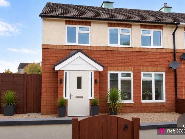 3 bedroom semi detached house for rent