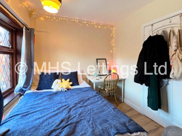 3 bedroom semi detached house for rent in 42 Richmond Avenue, Leeds, LS6 1DB, LS6