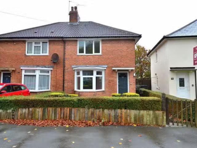 3 bedroom semi detached house for rent in 53 Greenoak Crescent.