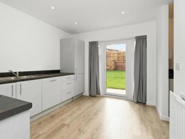 3 bedroom semi detached house for rent in 116 Eredine Crescent, Milton Keynes, Buckinghamshire, MK5