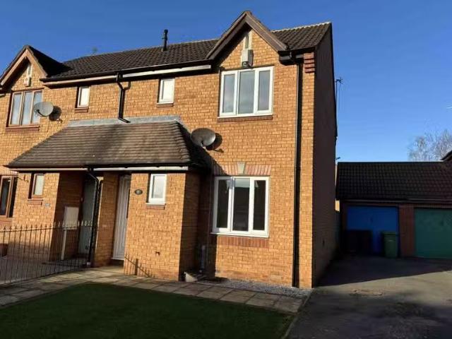 3 bedroom semi detached house for rent in 11 Exbury Way, CV11