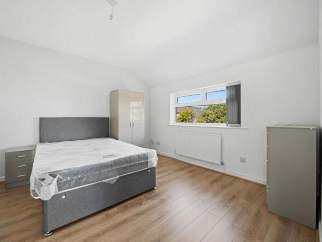 3 bedroom semi detached house for rent in 11 Lambourne Road, Liverpool, Merseyside, L4 9RS, L4