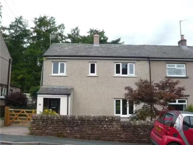 3 bedroom semi detached house for rent in 17 Park Road, Greyst.