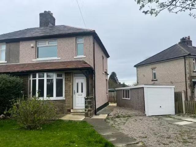 3 bedroom semi detached house for rent in 147 Mandale Road, Br.