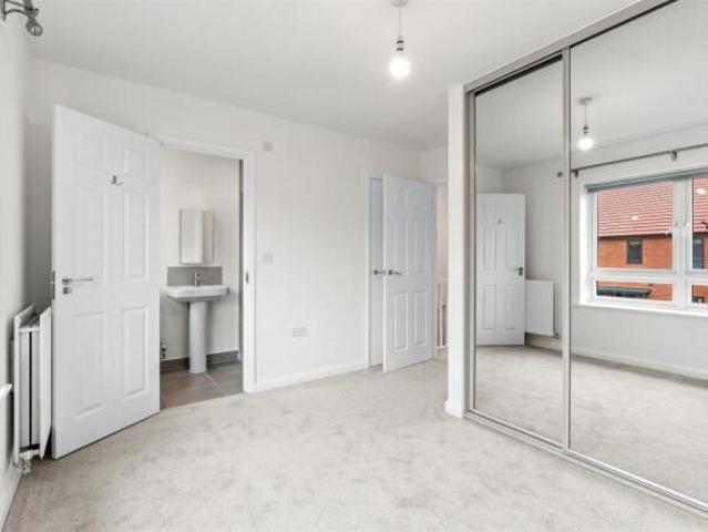 3 bedroom semi detached house for rent in 1 Month Rent Free UNION VIEW, DARTFORD, DA2