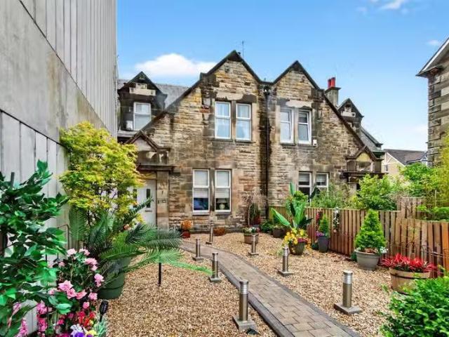 3 bedroom semi detached house for rent in 30 Beresford Terrace.