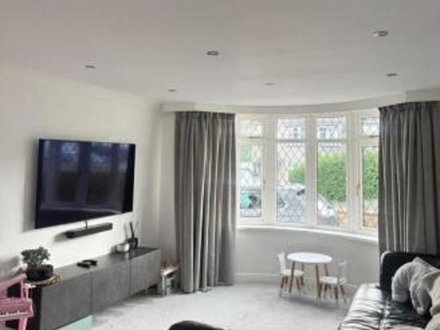 3 bedroom semi detached house for rent in 3 Hollin Hill Avenue, LS8
