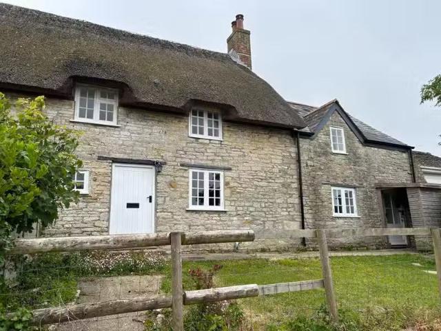 3 bedroom semi detached house for rent in 3 Kimmeridge, Wareha.