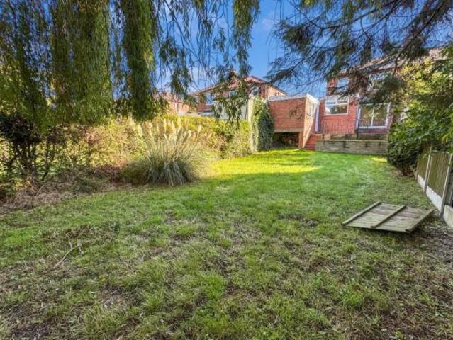 3 bedroom semi detached house for rent in Talbot Road, Roundhay, Leeds, LS8