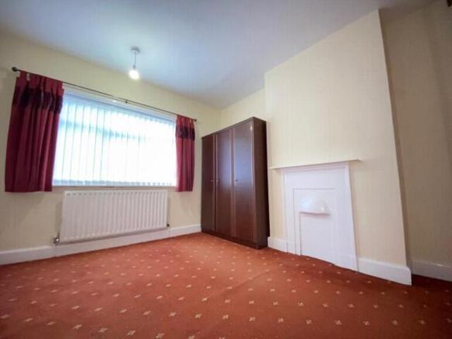 3 bedroom semi detached house for rent in Thoresby Street, Leicester, LE5