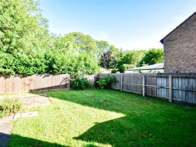 3 bedroom semi detached house for rent in Thornton Way, Girton, Cambridge, CB3