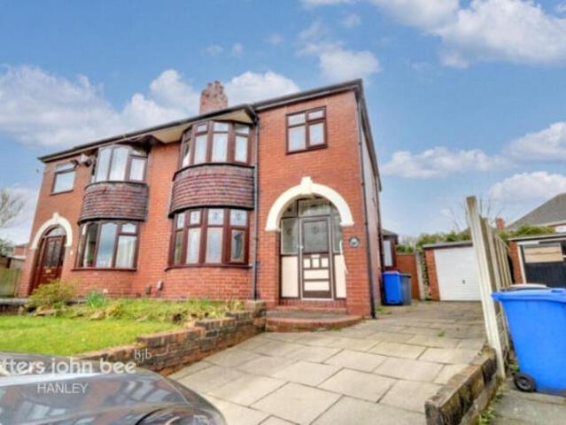 3 bedroom semi detached house for rent in The Coppice, Stoke on trent, ST6