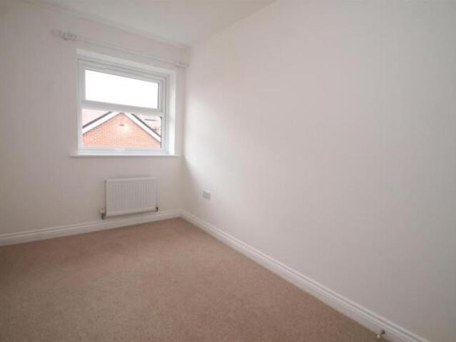 3 bedroom semi detached house for rent in The Bartons, Staplehurst, Kent, TN12 0EF, TN12