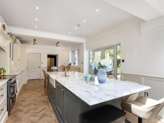 3 bedroom semi detached house for rent in The Drive, Sevenoaks, Kent, TN13