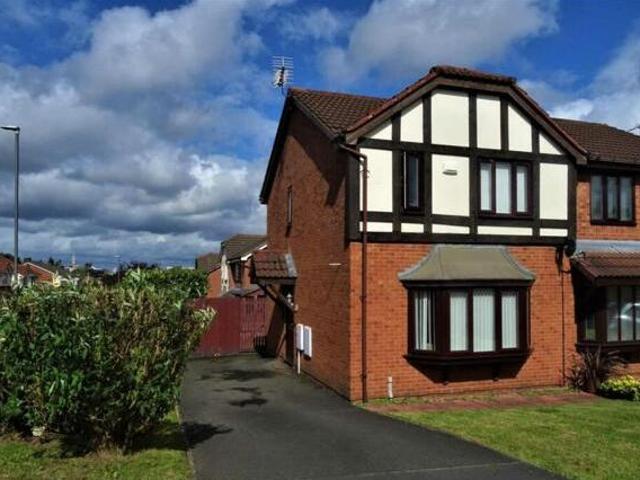 3 Bedroom Semi detached House For Rent In The Shires