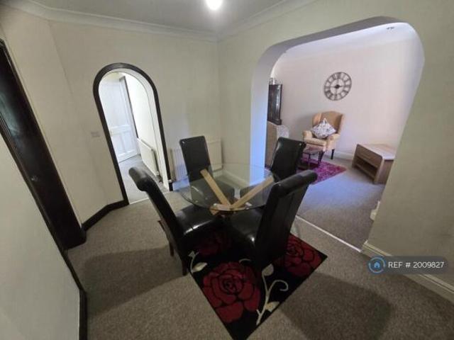 3 bedroom semi detached house for rent in Tinshill Lane, Leeds, LS16