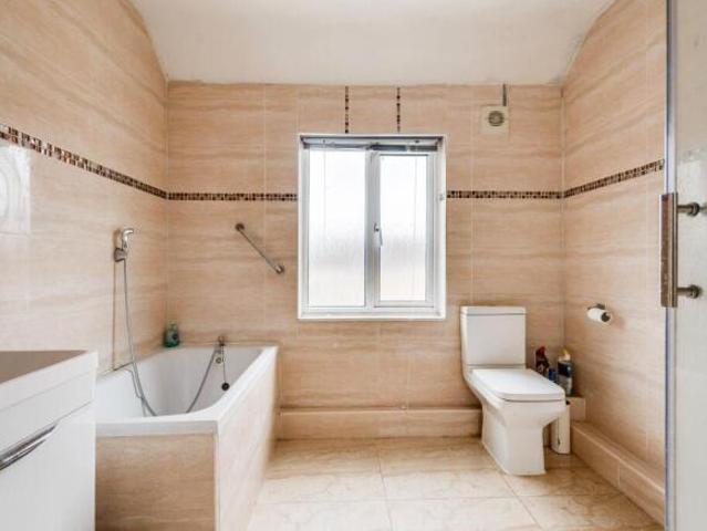 3 bedroom semi detached house for rent in Titup Hall Drive, Headington, OXFORD, OX3