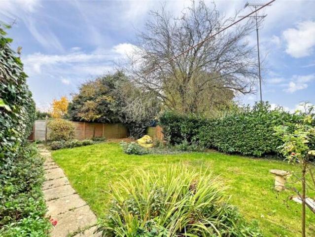 3 bedroom semi detached house for rent in Tobruk Road, Chelmsford, Essex, CM1