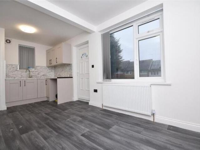 3 bedroom semi detached house for rent in Town Street, Middleton, Leeds, West Yorkshire, LS10