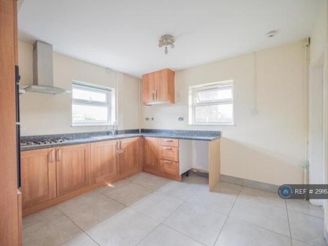 3 bedroom semi detached house for rent in Ubberley Road, Stoke On Trent, ST2