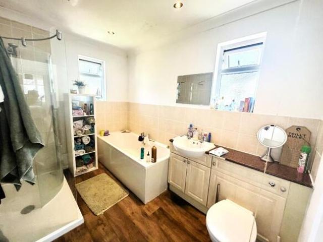 3 bedroom semi detached house for rent in Upper Shirley, SO15