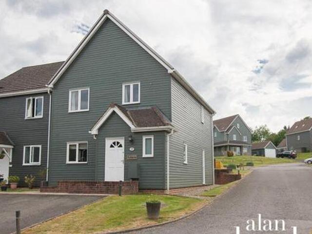 3 Bedroom Semi detached House For Rent In Vastern