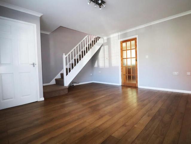 3 bedroom semi detached house for rent in Verdi Close, Basingstoke, RG22