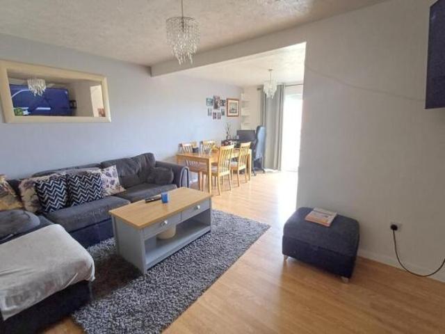 3 bedroom semi detached house for rent in Vinten Close, Herne Bay, Kent, CT6