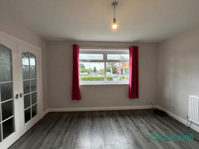 3 bedroom semi detached house for rent in Victoria Avenue, Manchester, M9
