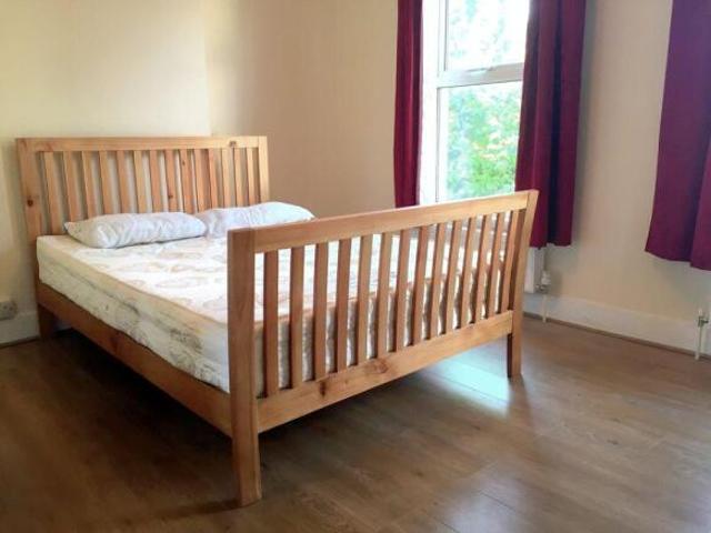3 bedroom semi detached house for rent in Villier Street, Uxbridge, UB8