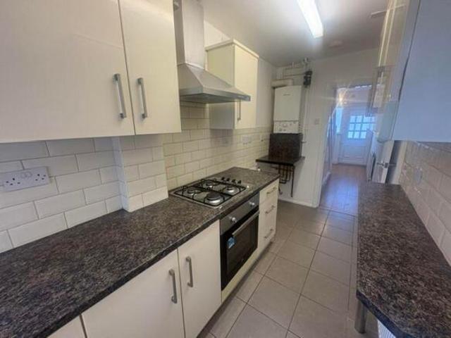 3 bedroom semi detached house for rent in Waddington Avenue, Great Barr, Birmingham B43 5JF, B43