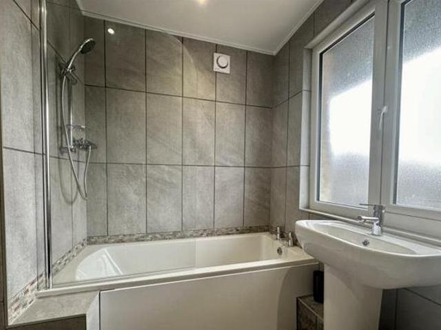 3 Bedroom Semi detached House For Rent In Walney