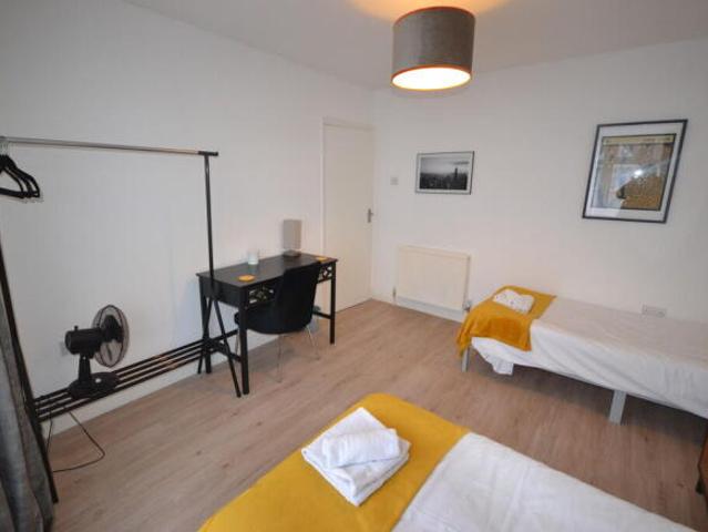 3 bedroom semi detached house for rent in Wavertree Drive, Rushey Mead, Leicester, LE4