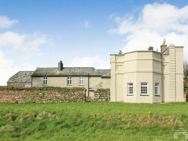 3 Bedroom Semi detached House For Rent In Wearde Road