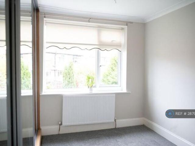 3 bedroom semi detached house for rent in Welbeck Avenue, Chadderton, Oldham, OL9