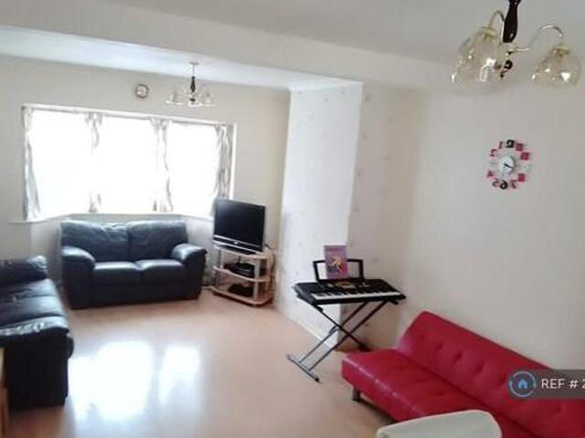 3 Bedroom Semi detached House For Rent In Welling