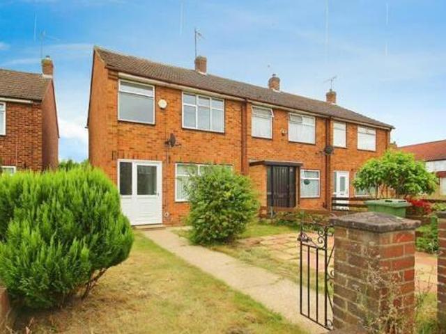 3 Bedroom Semi detached House For Rent In West Drayton