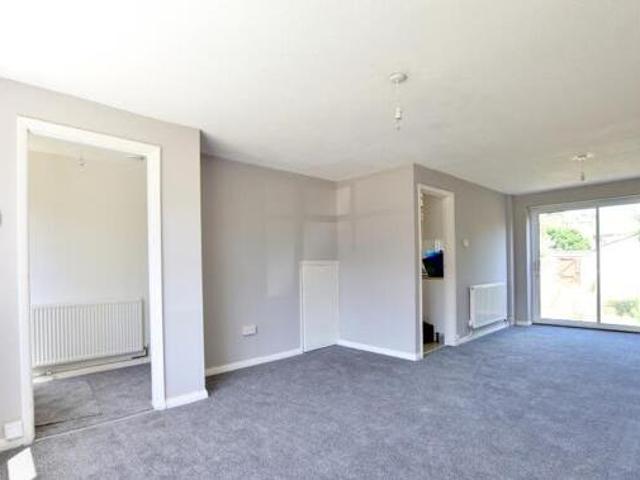 3 Bedroom Semi detached House For Rent In West Drayton, Middlesex