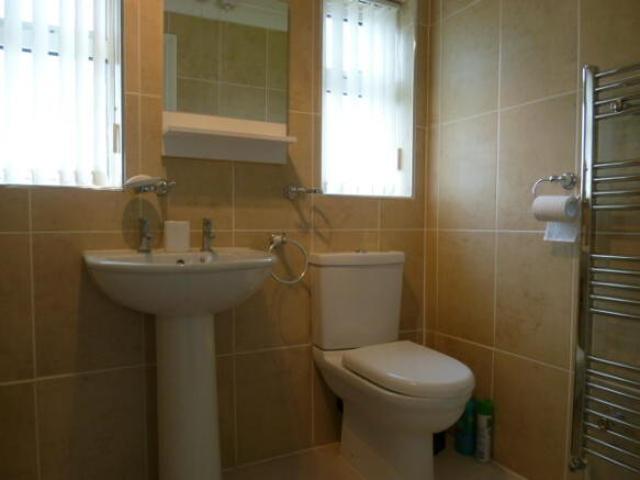 3 bedroom semi detached house for rent in Western Avenue, Dogsthorpe, Peterborough, PE1