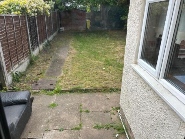3 bedroom semi detached house for rent in Westlea Road, Leamington Spa, CV31