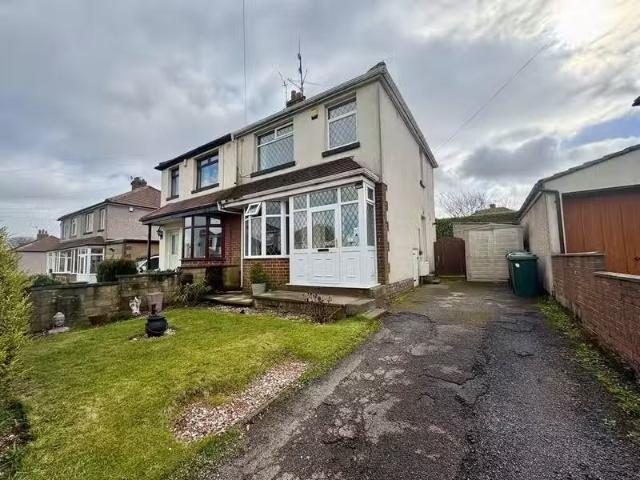 3 bedroom semi detached house for rent in Westminster Drive, C.