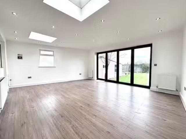 3 bedroom semi detached house for rent in Westpole Avenue, bir.