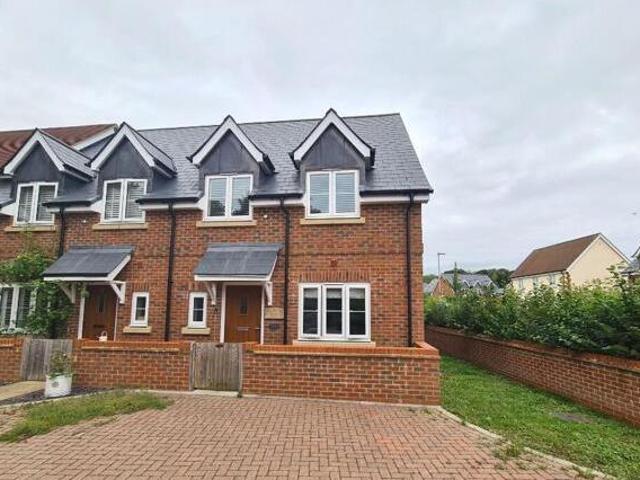 3 Bedroom Semi detached House For Rent In Whitchurch, Hampshire