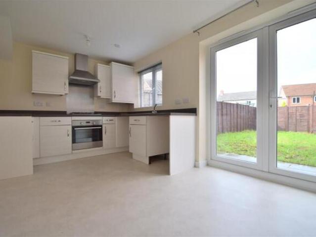 3 bedroom semi detached house for rent in Whitefield Crescent, Longford, Gloucester, GL2
