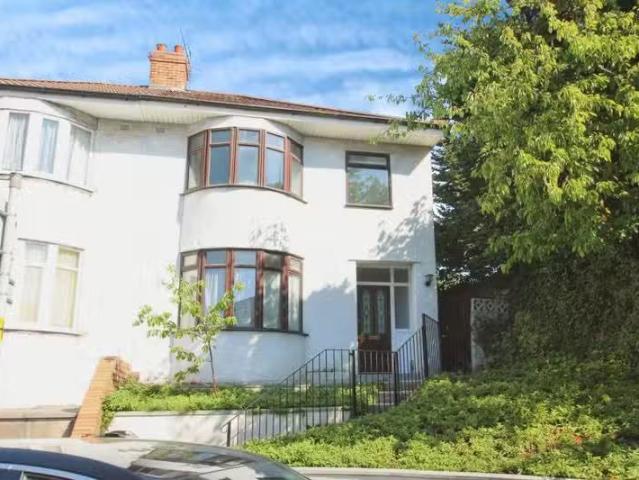 3 bedroom semi detached house for rent in Winterstoke Close.