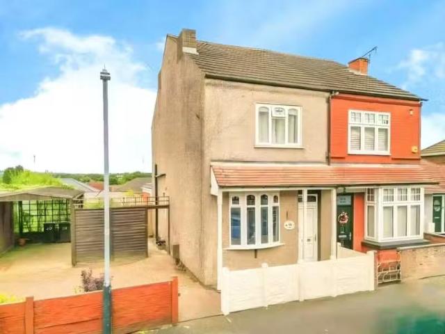 3 bedroom semi detached house for rent in Windmill Road, Exhal.
