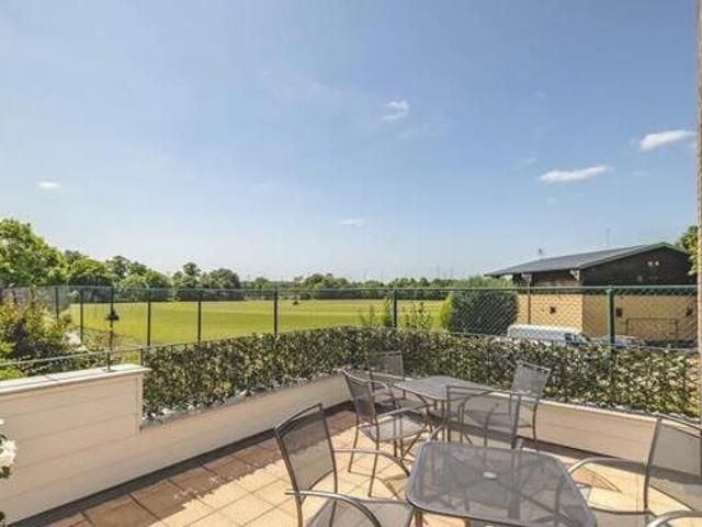 3 Bedroom Semi detached House For Rent In Windsor, Berkshire
