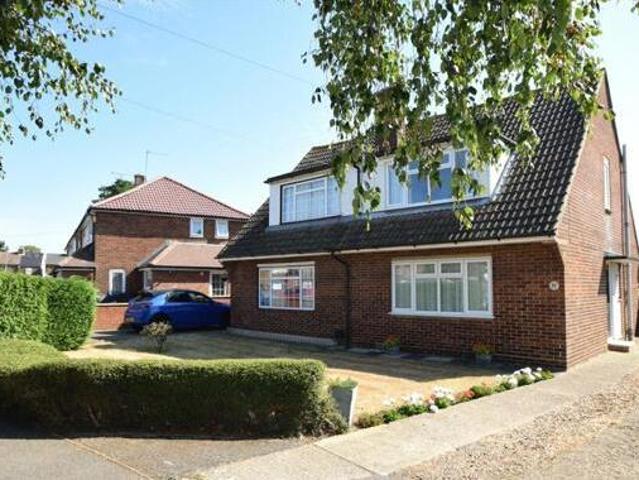 3 Bedroom Semi detached House For Rent In Windsor, Berkshire