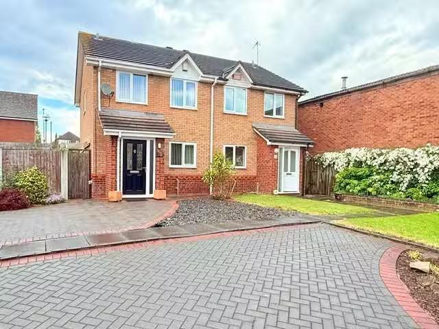 3 bedroom semi detached house for rent in Wiremill Close, Birm.